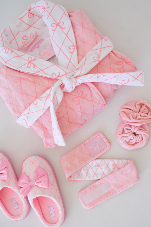 JustKass Full GRWM Set In Pink – Sixteen